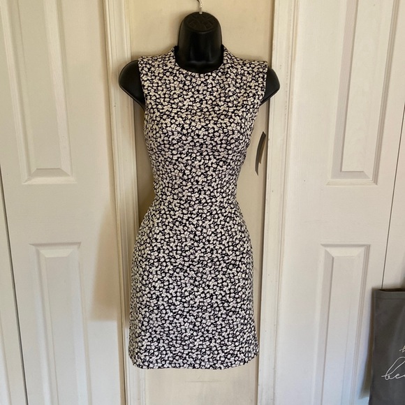 French Connection | Dresses | Nwt French Connection Floral Fit And ...